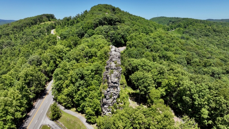 Pinnacle Rock geologic marvel in West Virginia part of larger formation ...
