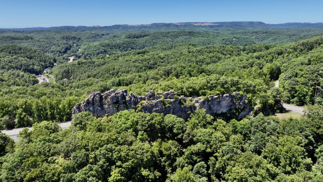 Pinnacle Rock geologic marvel in West Virginia part of larger formation ...